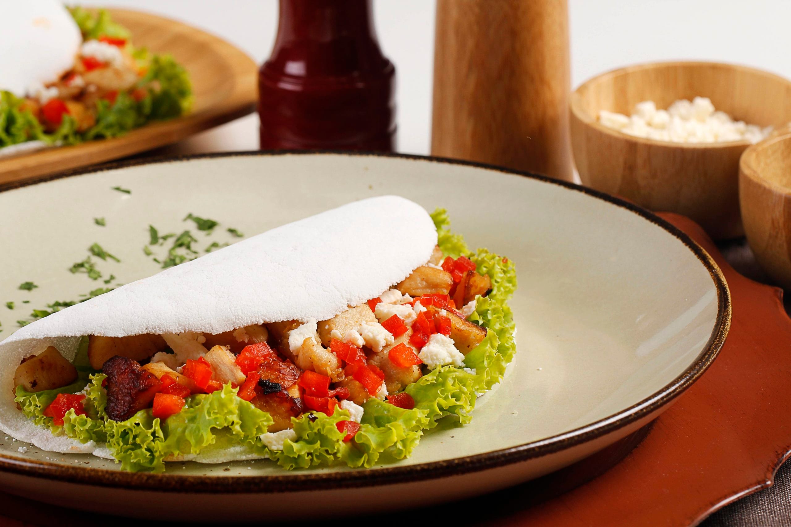 Tacos de Tapioca com Ricota Caseira, Frango Picante e Cheiro Verde ...